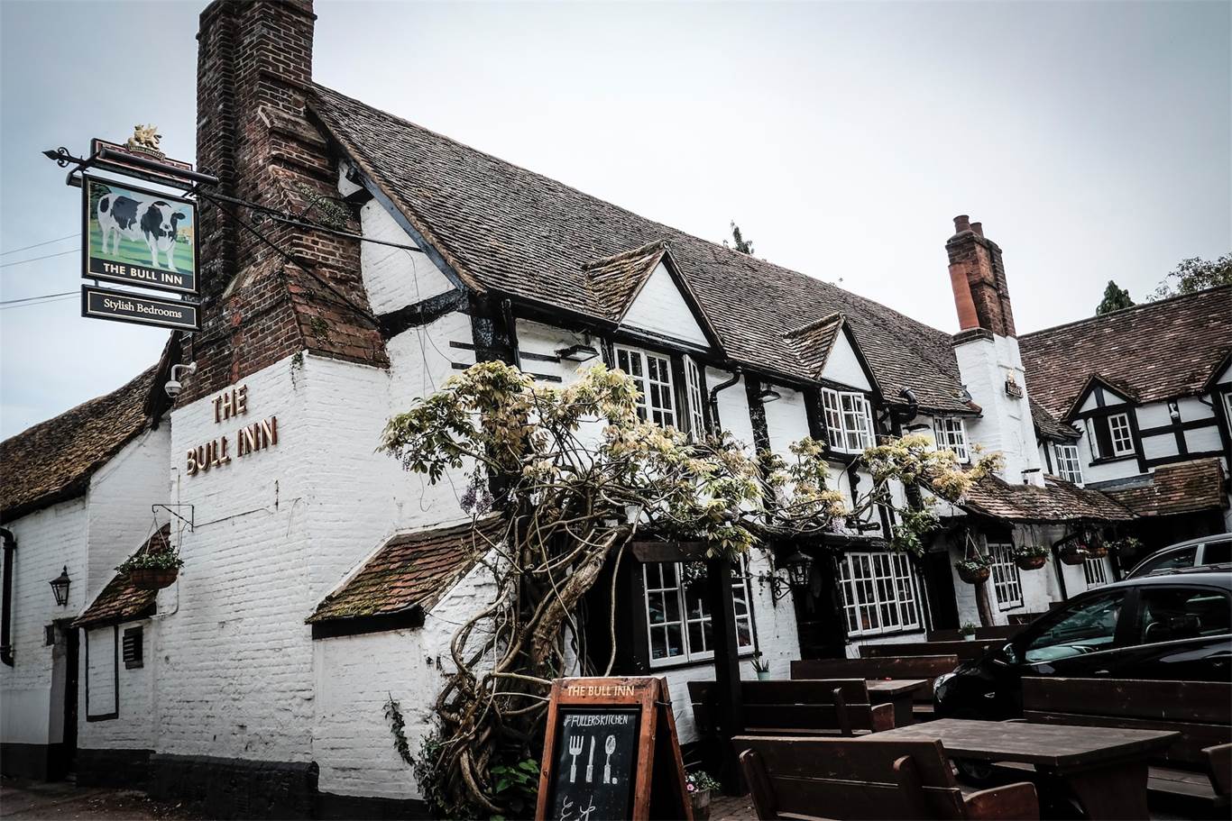Stay at The Bull Inn Pub & Restaurant, Sonning