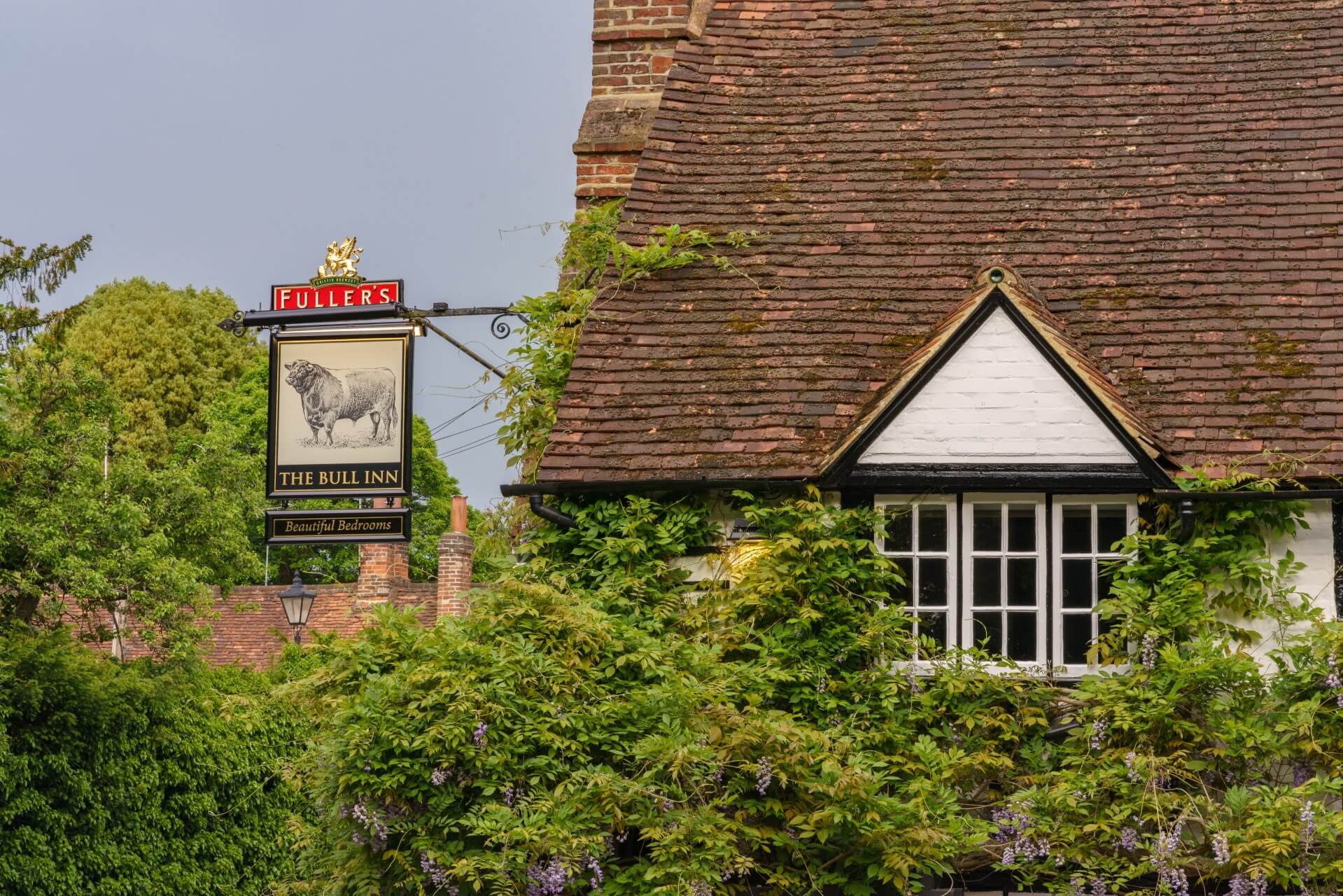 About The Bull Inn | Fuller's Pub & Hotel in Sonning